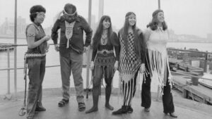 A Brief History of Macramé - Tatter