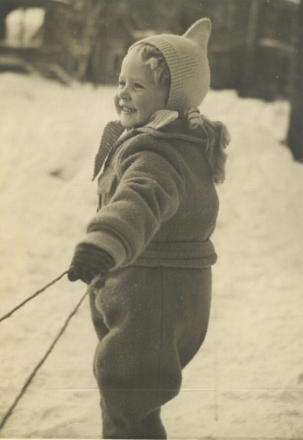 The Green Lady in the Blue Library - Tatter